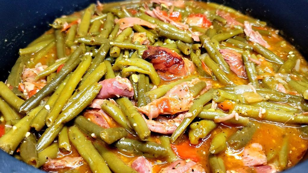 Neck Bones and Potatoes with String Beans – Animalspt