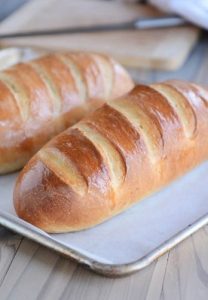 Easy Homemade French Bread Crispy Crust Soft Fluffy Inside Animalspt